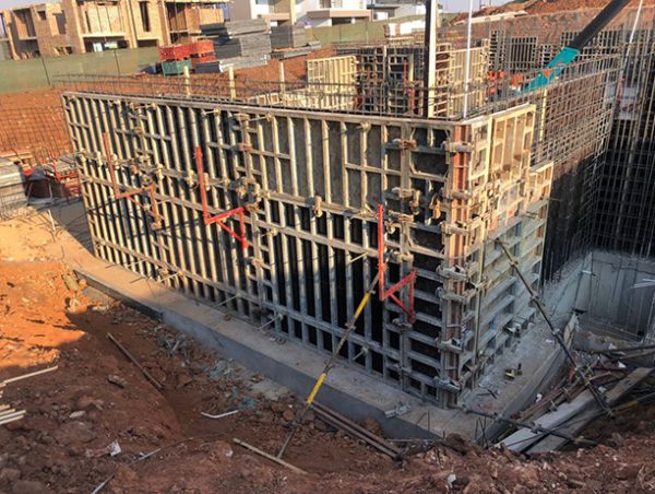 Retaining Walls - Master Raft